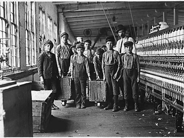 Labor History- The March of the Mill Girls | Playbuzz