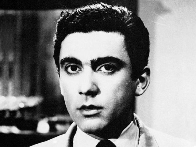 Poll: Ο ωραιότερος άντρας του Ελληνικού Κινηματογράφου - Phorum