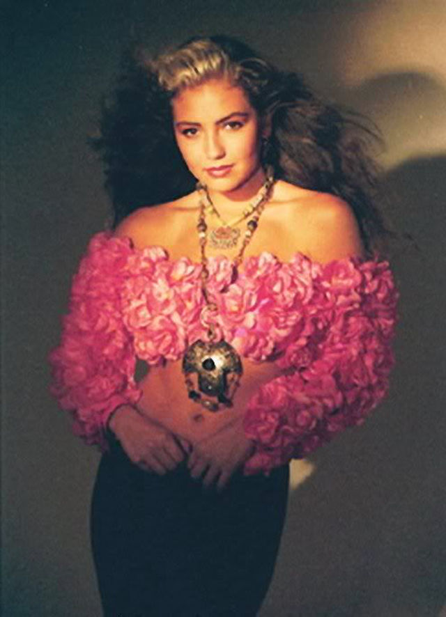 Así ha cambiado el look de Thalía desde los 80 hasta el 2015 | Playbuzz