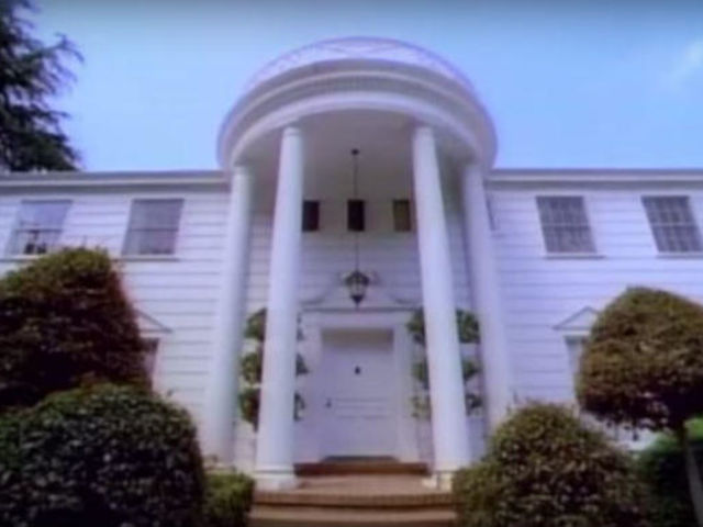 How Well Do You Know These Iconic 90s TV Houses? | Playbuzz