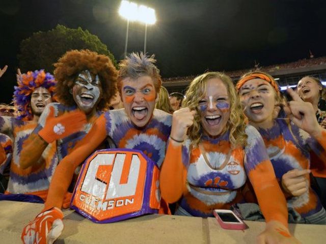 Who Are the Most Obnoxious Fans in College Football? | Playbuzz