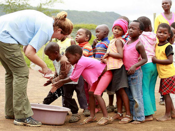 Where Should You Volunteer In Africa In 2018? | Playbuzz