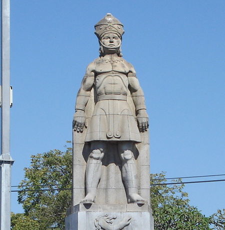 ¡Atínale a la estatua! | Playbuzz