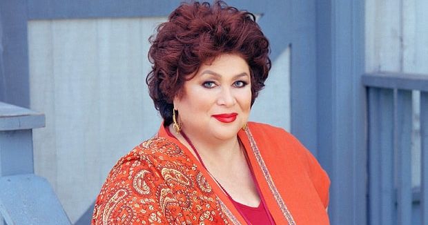 11 Reasons We Can't Wait To See Miss Patty In The Gilmore Girls Revival ...